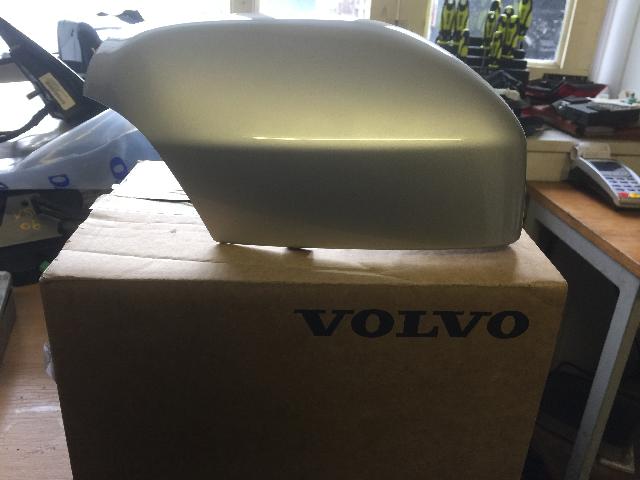 VOLVO XC90 DRIVERS SIDE WING MIRROR COVER 2008-2017