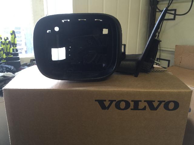 VOLVO XC90 PASSENGER SIDE WING MIRROR 2007-2015