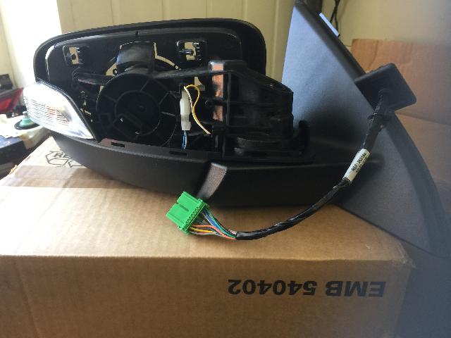 VOLVO XC60 DRIVERS SIDE WING MIRROR 2009-2012