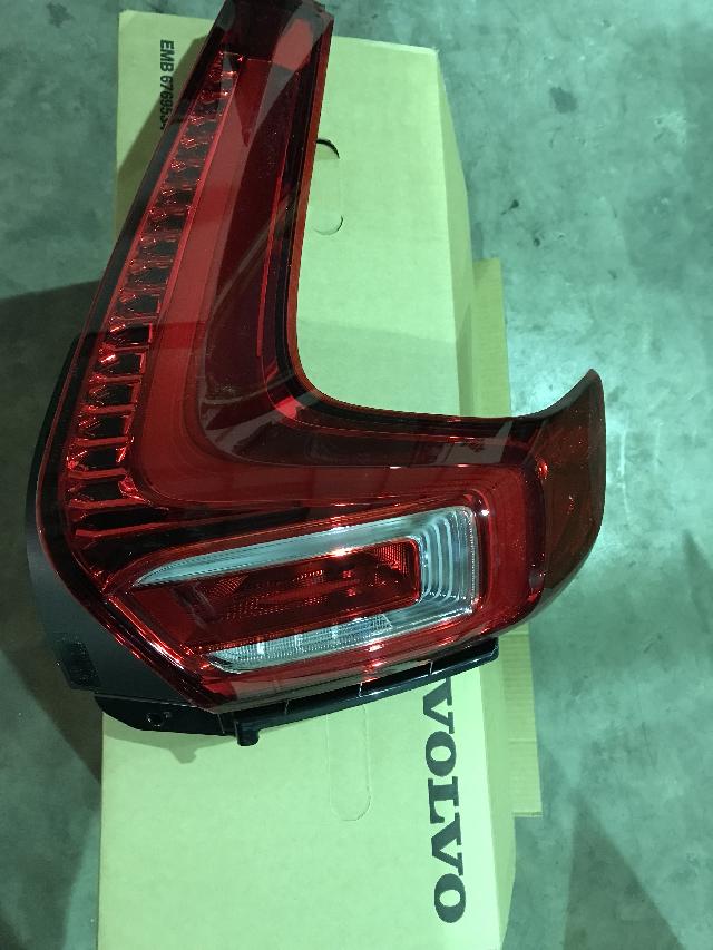 VOLVO XC40 DRIVERS SIDE REAR LAMP 2018-2023