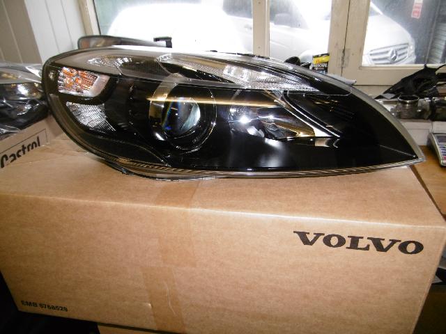 VOLVO V40 XC DRIVERS ZENON HEADLAMP 2012-2020