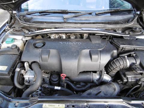 VOLVO XC70 D5 ENGINE 2001-2005
