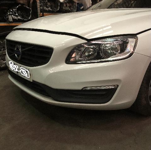 VOLVO S60 FRONT BUMPER COMPLETE 2014-2018 ONLY