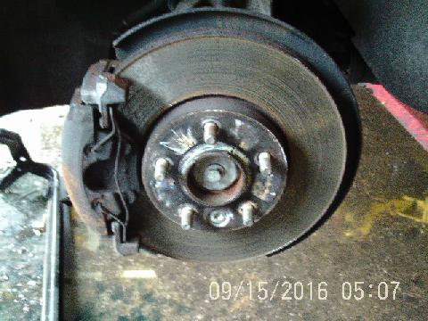 VOLVO V40 PASSENGER SIDE FRONT HUB 2012-2020
