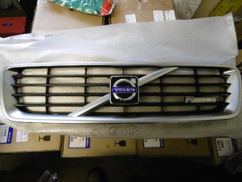 VOLVO C30 R DESIGN FRONT GRILL 2006-2013